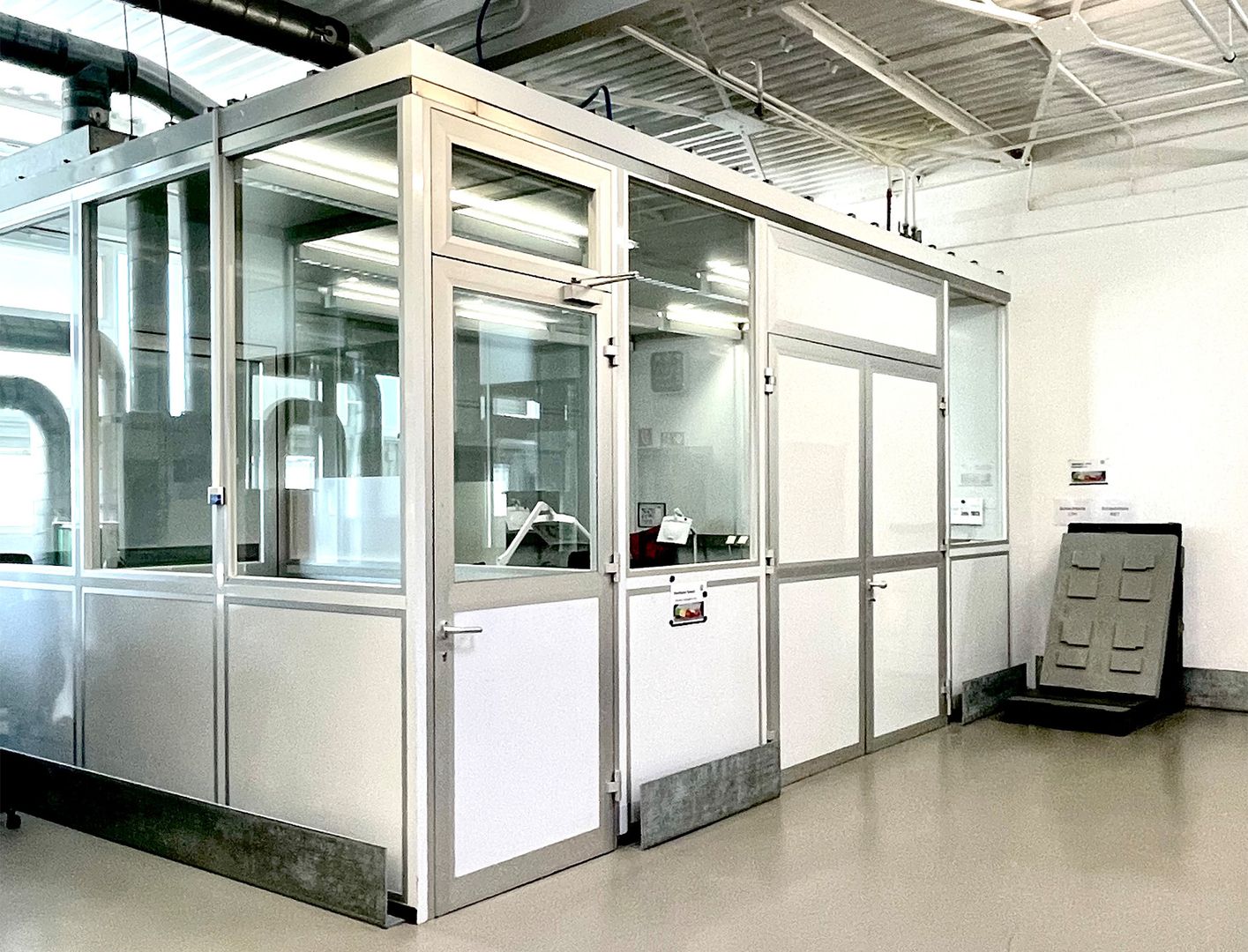 ESD and cleanroom testing in Kusterdingen near Tübingen, Germany